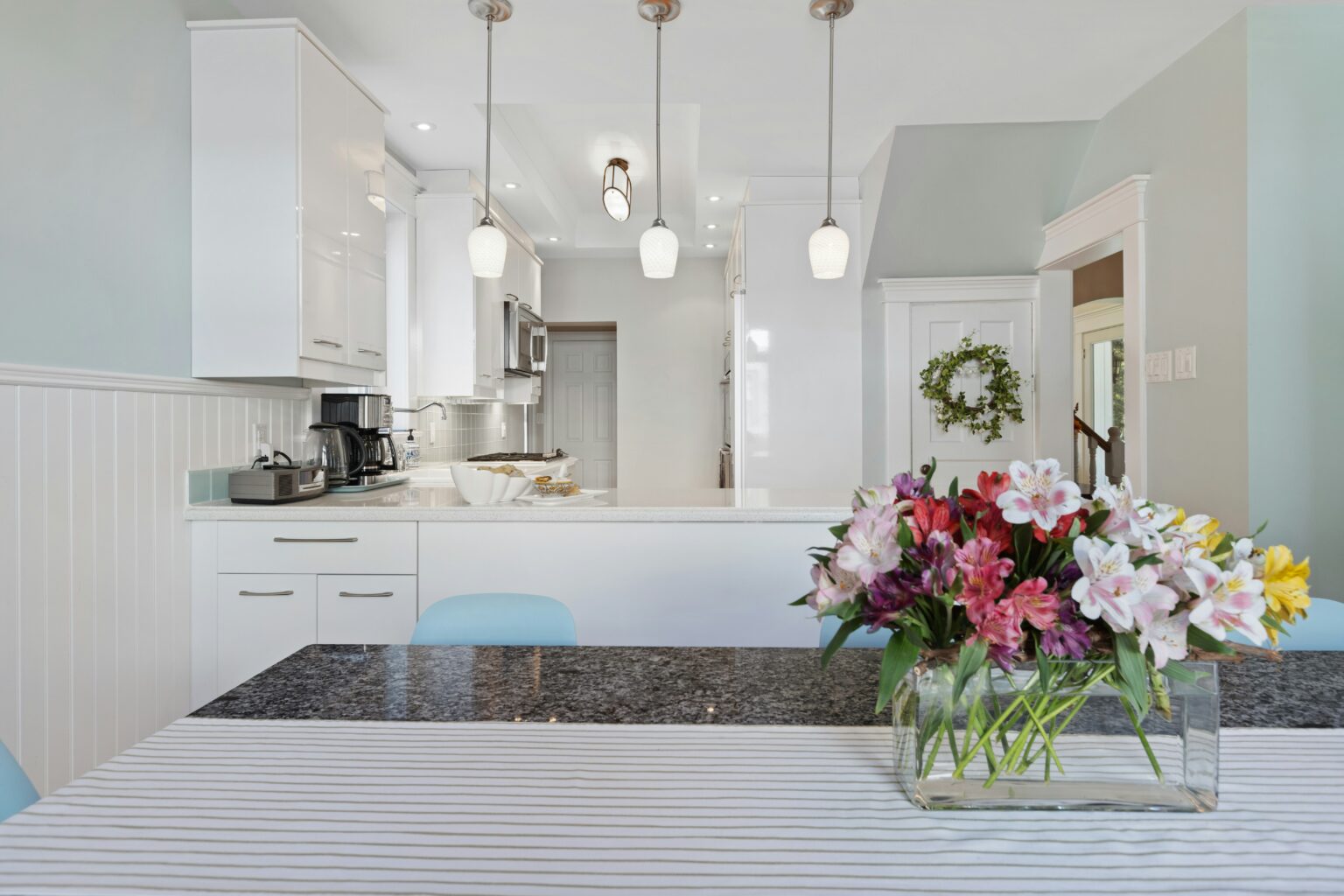 Customise Porcelain & Quartz Countertops | Granite & Marble